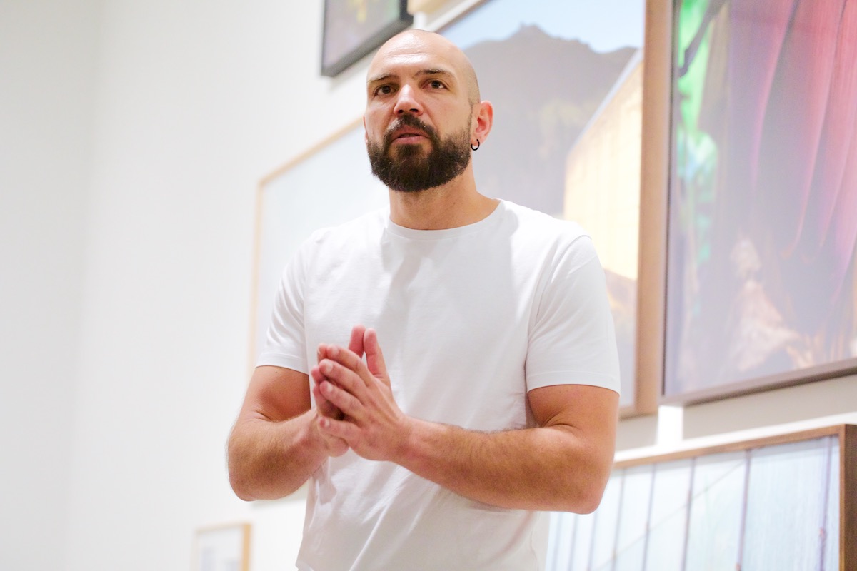 Juan Baraja presenta sus series dedicadas a edificios y proyectos de ...