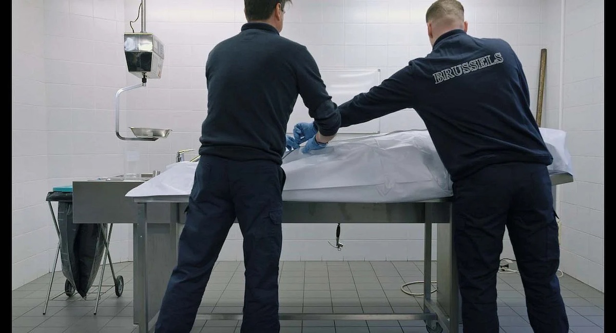 «Striptease integral» o la autopsia del cuerpo y del alma, de Jean ...